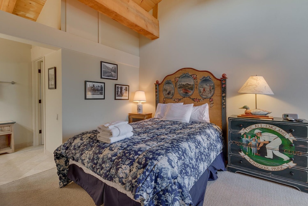 North Shore #8 By Tahoe Getaways With Private Beach, Pool And Pickleball! - Tahoe City, CA