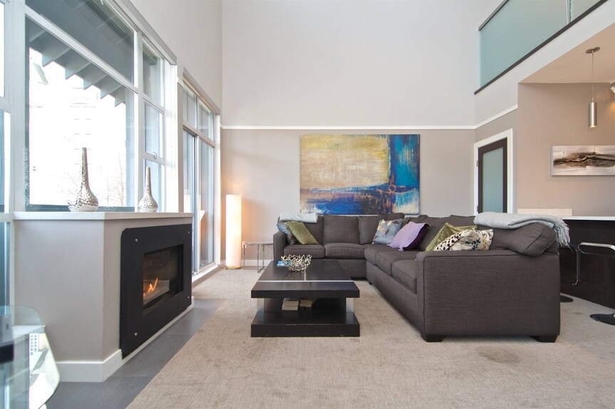 Entièrement Rénové 5 éToiles. Belle + Spacieuse; Superbe Emplacement. Central Ac Vient D'être Ajouté! - Colombie-Britannique