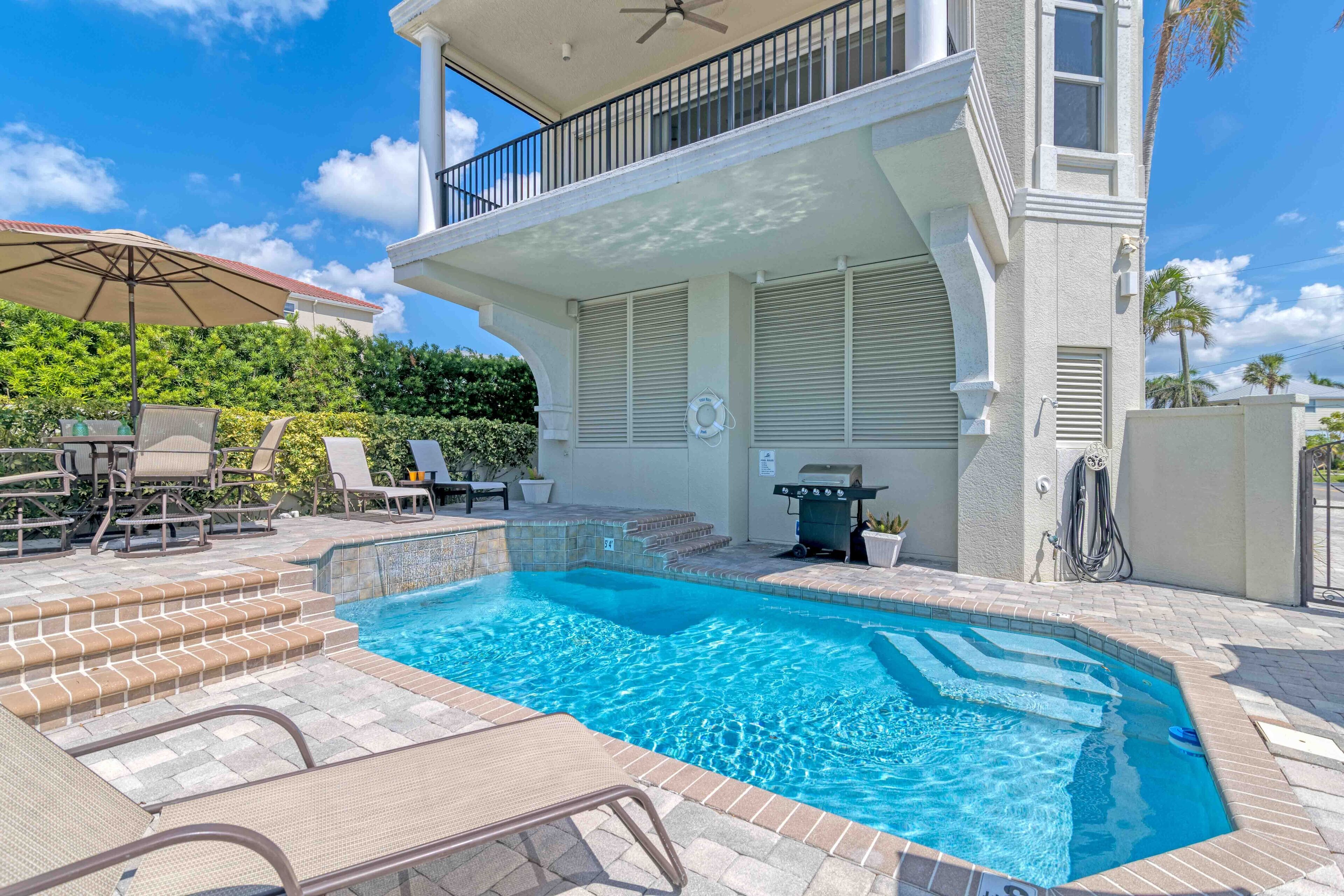 Renovated 4 BR Beachfront Villa - Right on #1 Rated Beach, Siesta Key ...