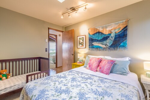 Saratoga Vista - Water Views | Hot Tub - Langley, WA