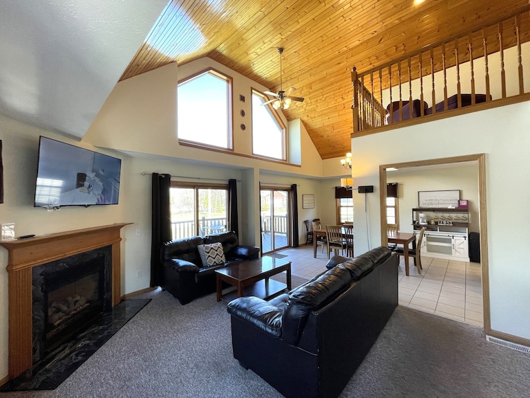 Αμερικανική μεγάλη υπαίθρια @ Spring Brook Resort απίστευτο σπίτι 5br στο γήπεδο γκολφ - Wisconsin Dells, WI