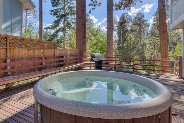 6br \/ 3ba Brandneue Gourmet-küche, Arkade, Tischfußball, Privater Whirlpool - Lake Tahoe