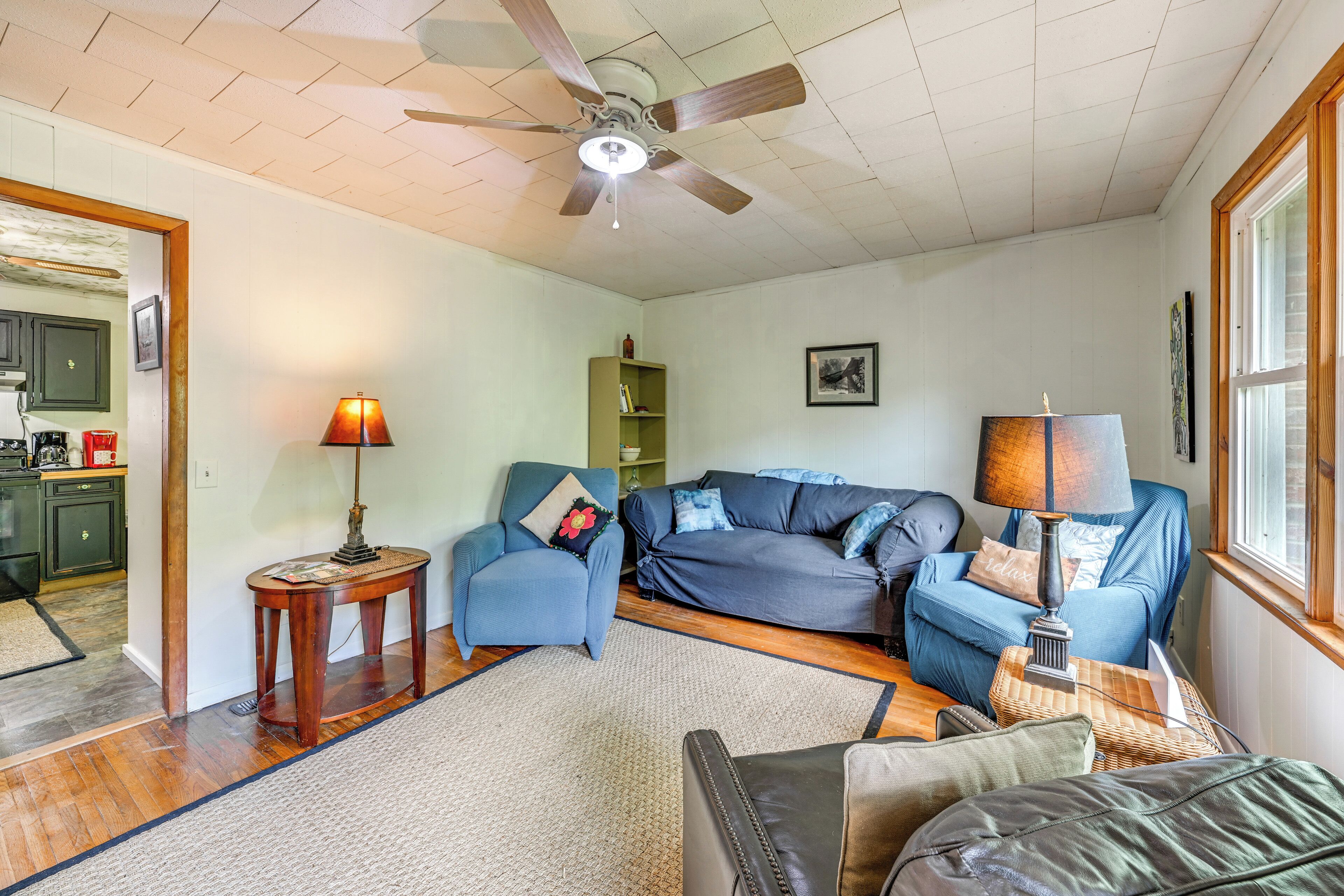 Affordable, Artsy, Unique! Blue Ridge Mtn-view Gem - Robbinsville, NC