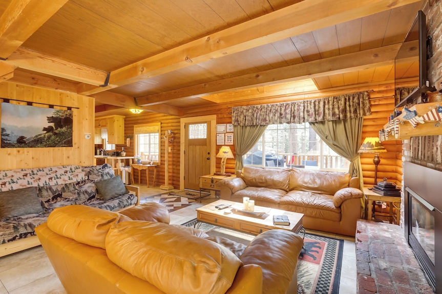 Authentic Log Cabin W/ Hot Tub In South Lake Tahoe - Lake Tahoe