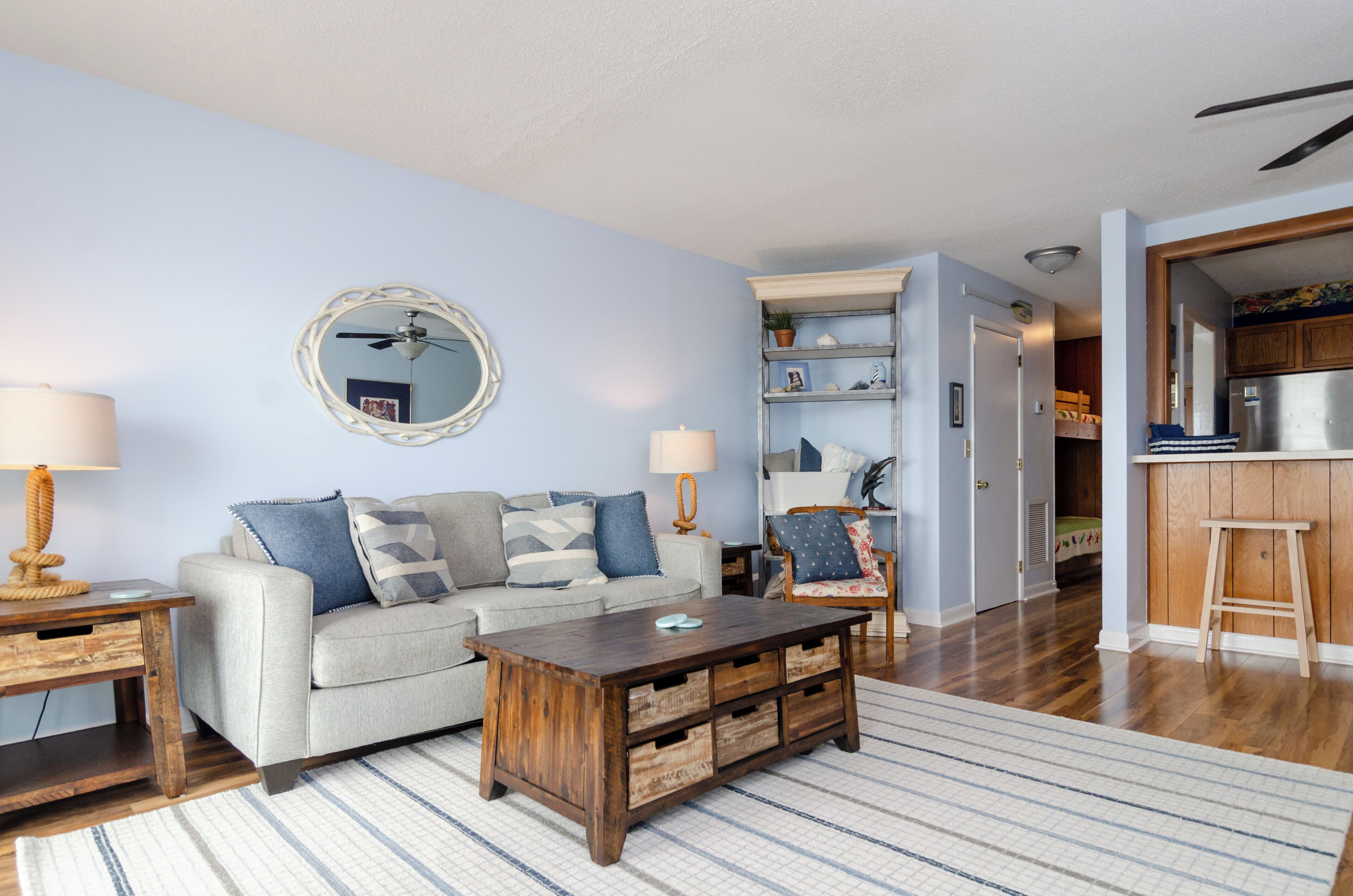 Pasar Por Alto La Piscina Y Las Playas De Arena De Este Condominio Frente Al Mar - Kure Beach, NC