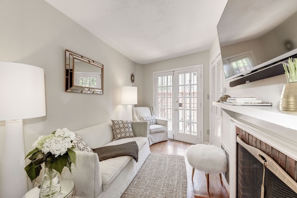 Newly Renovated Gem Of A Georgetown Home - Washington, DC