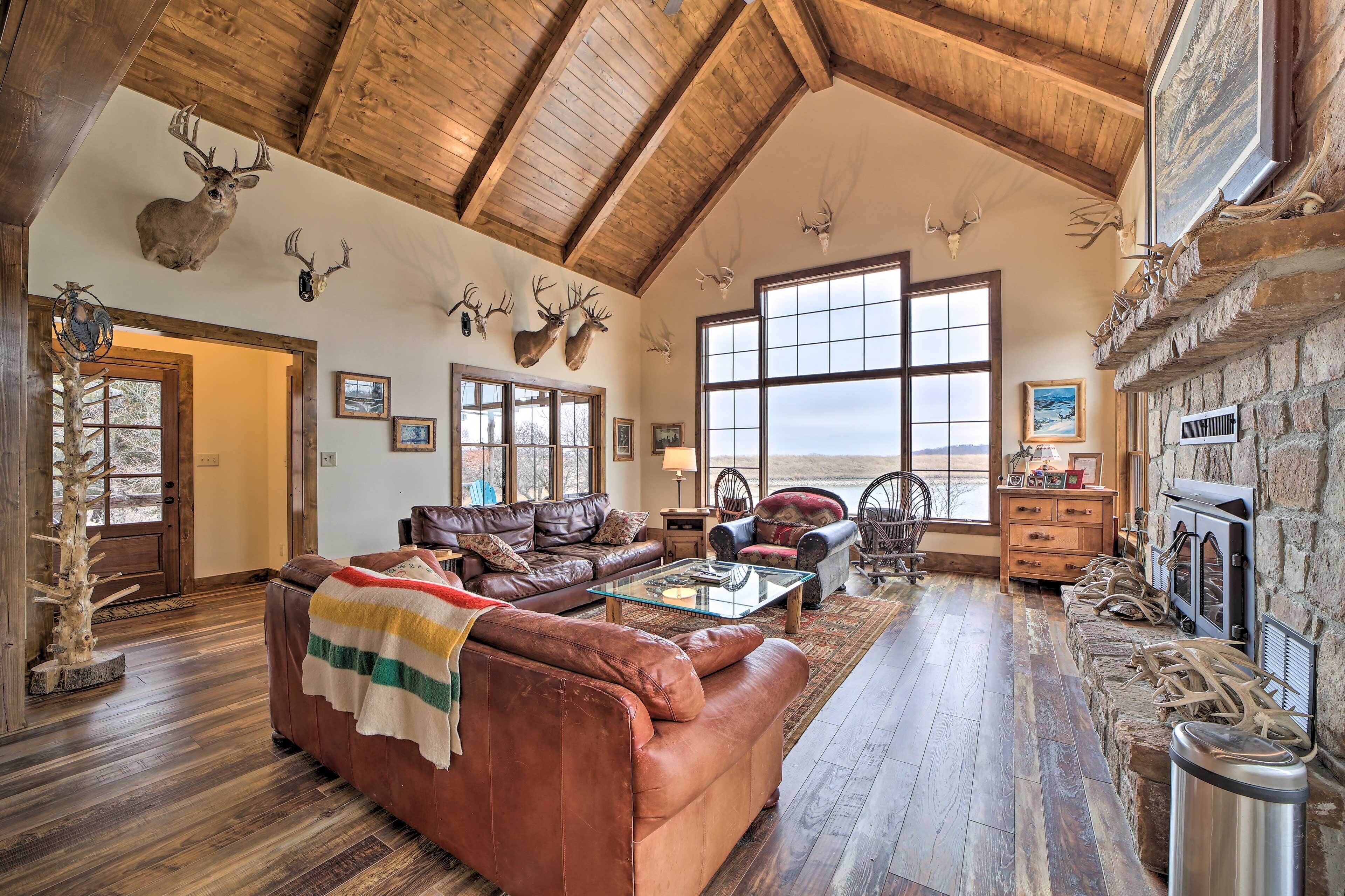 Top 7 Lakefront Cabins In Kansas, USA | Trip101