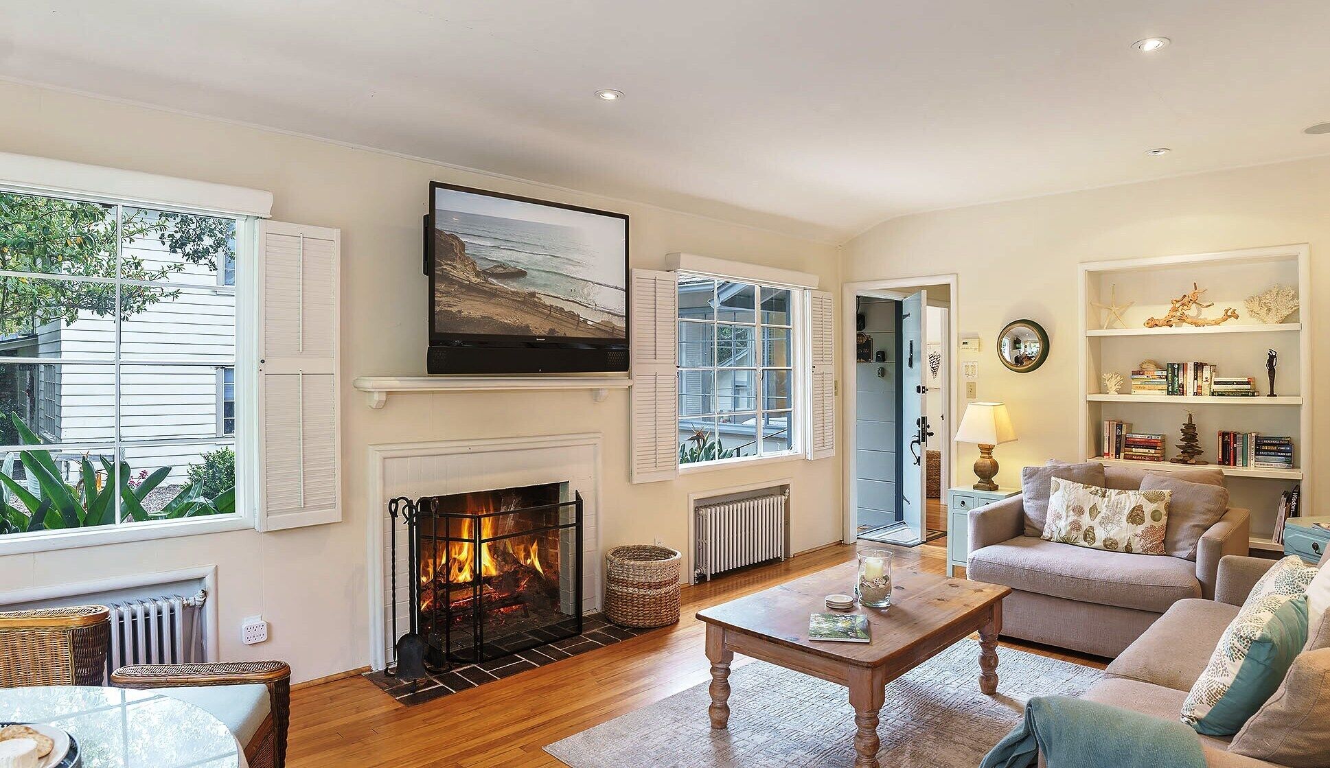 3511 La Casa Fina ~ Stunning Interior Design! - Monterey, CA