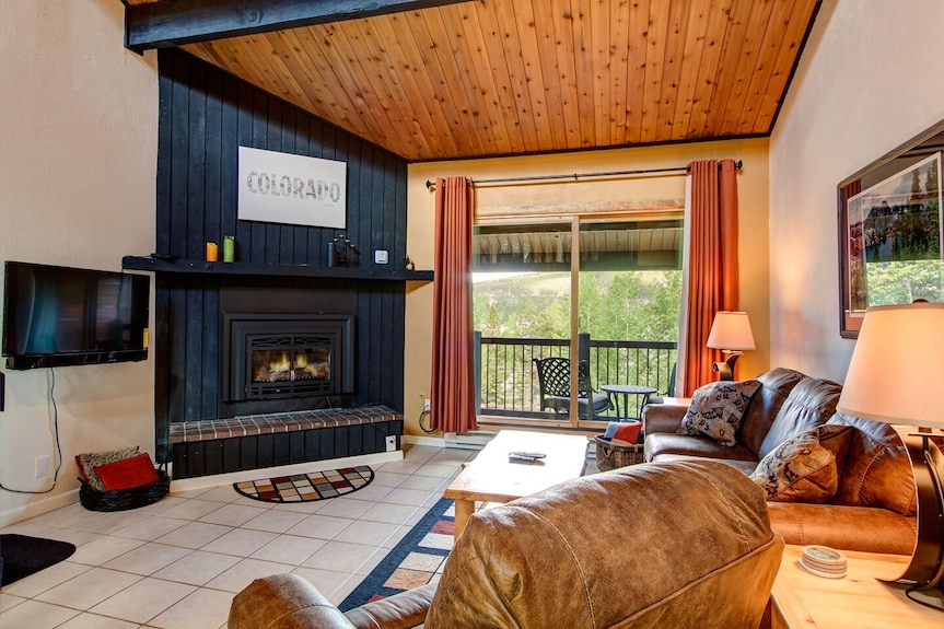 Stunning Views! Walk To Lifts/downtown! - Summit County, CO