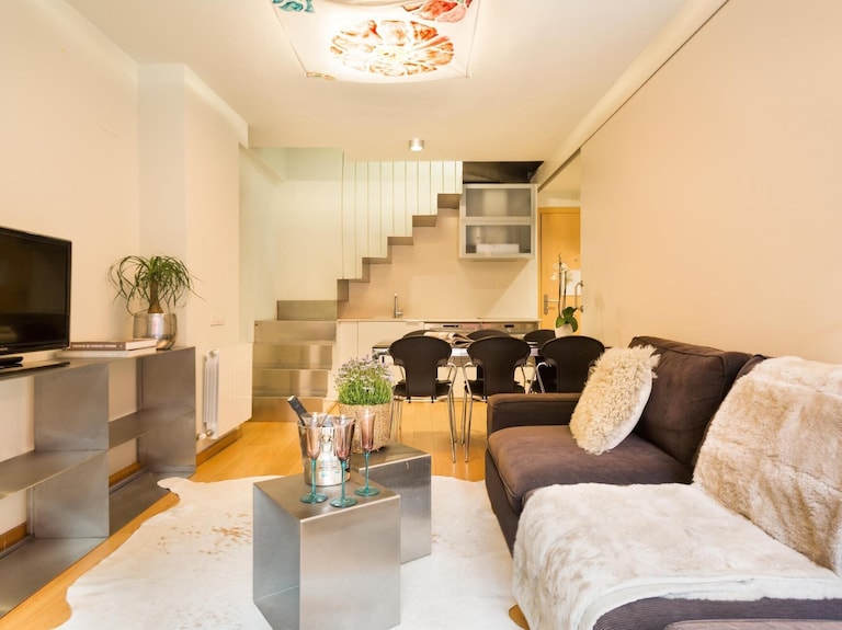 Appartamento Ristrutturato, Terrazza Privata E Piscina Nel Centro Per 8 Persone - Barcellona