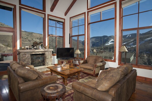 Stunning Mansion w/ Vail Mountain Views, Spacious Deck, Hot Tub! 5 Min ...