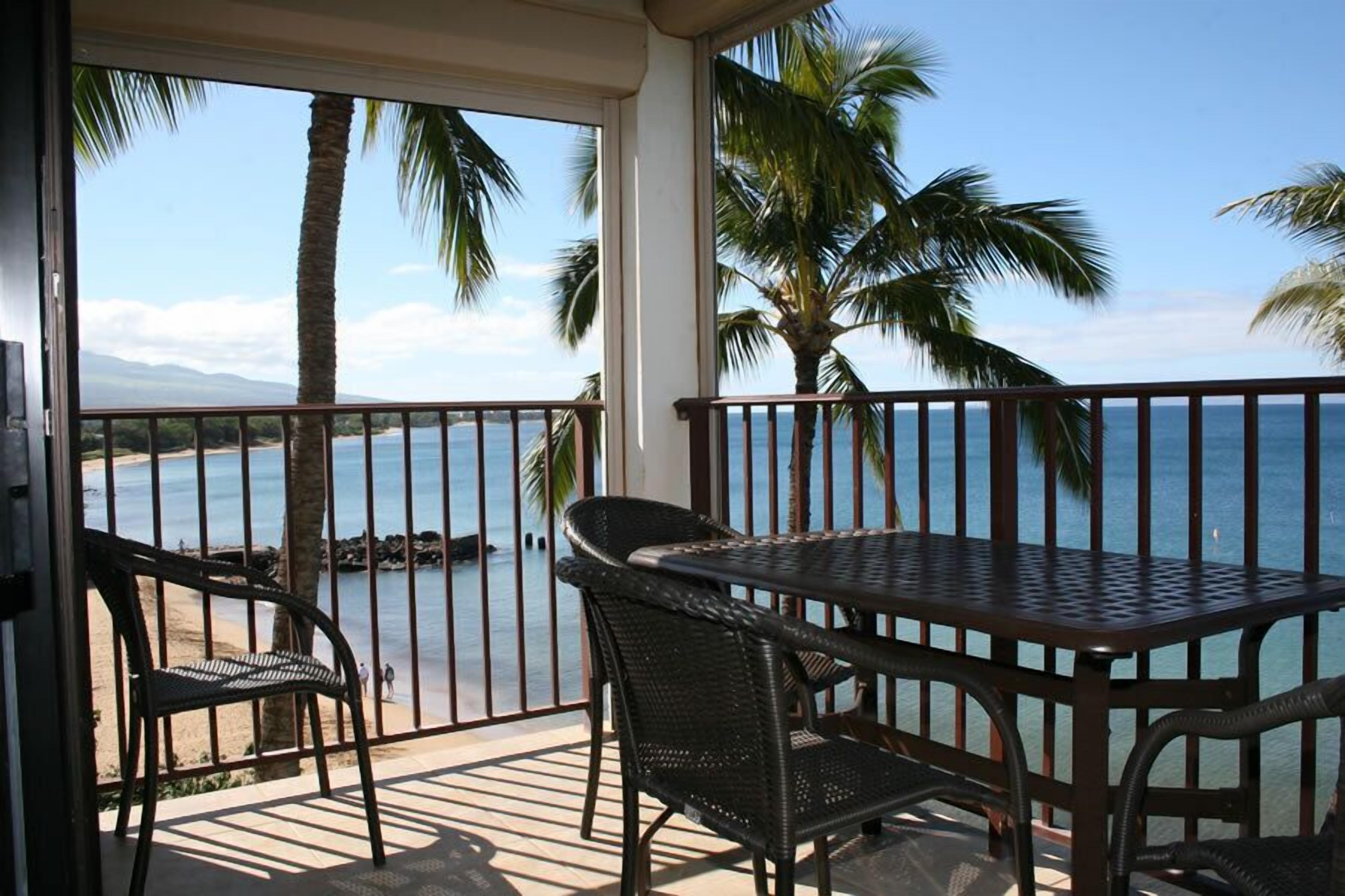 Remodeled Corner Unit w/ Amazing Views - Kihei Beach #510 - Kihei | Vrbo