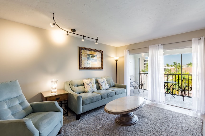 Unit 147-1 Bedroom 1 1/2 Bathroom Gulf Side Club Interior Condominium - 威尼斯