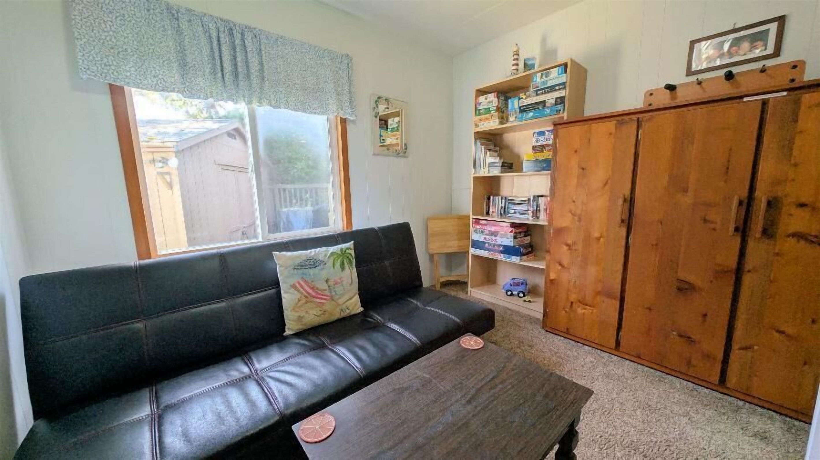 Smugglers Cove - Dog Friendly Walk To Beach - Oregon