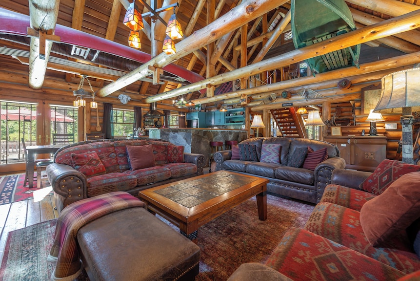 ÚNico Log Lodge En 2. 5 Acres, A Pie De Playa, Perro Ok Con Perro Cercado - California