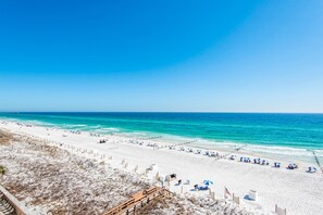 🌊Gulf Views~Pool and Hot Tub~Beach Service~3BR Island Princess 710 ...