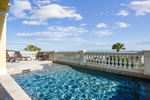 31 Singleton Beach- Direct oceanfront luxury home w/ spectacular views ...