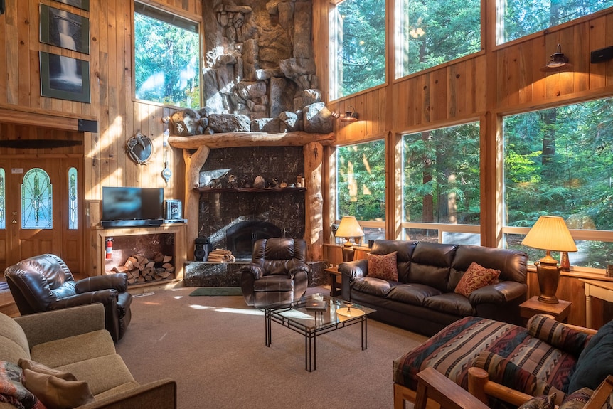 Eagle Falls Lodge-hot Tub - Cheminée En Pierre Massive, Promenade Jusqu'à La Rivière Zigzag - Oregon