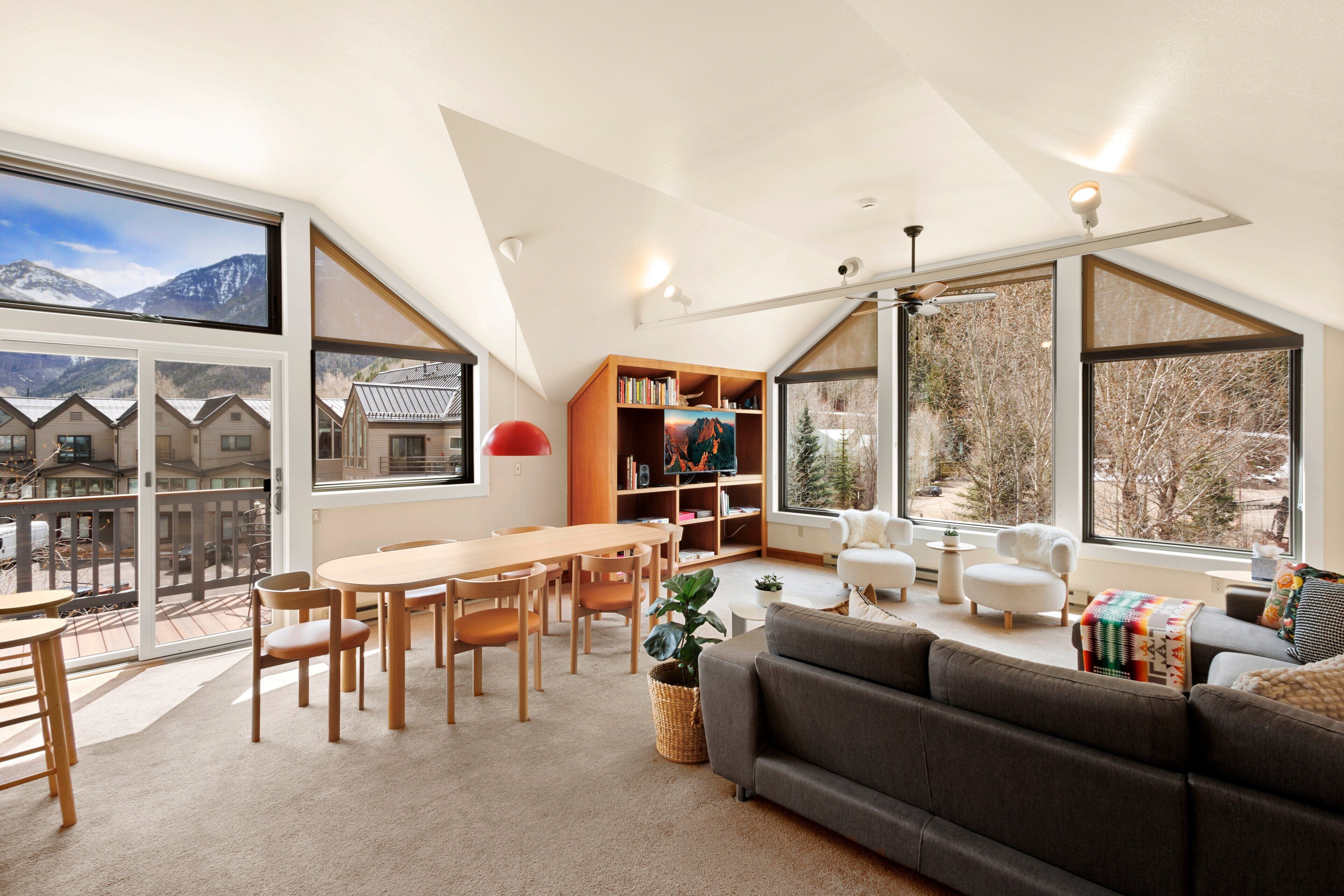 This Three Bedroom Condo Boasts Great Views Of The Ski Area! - Telluride