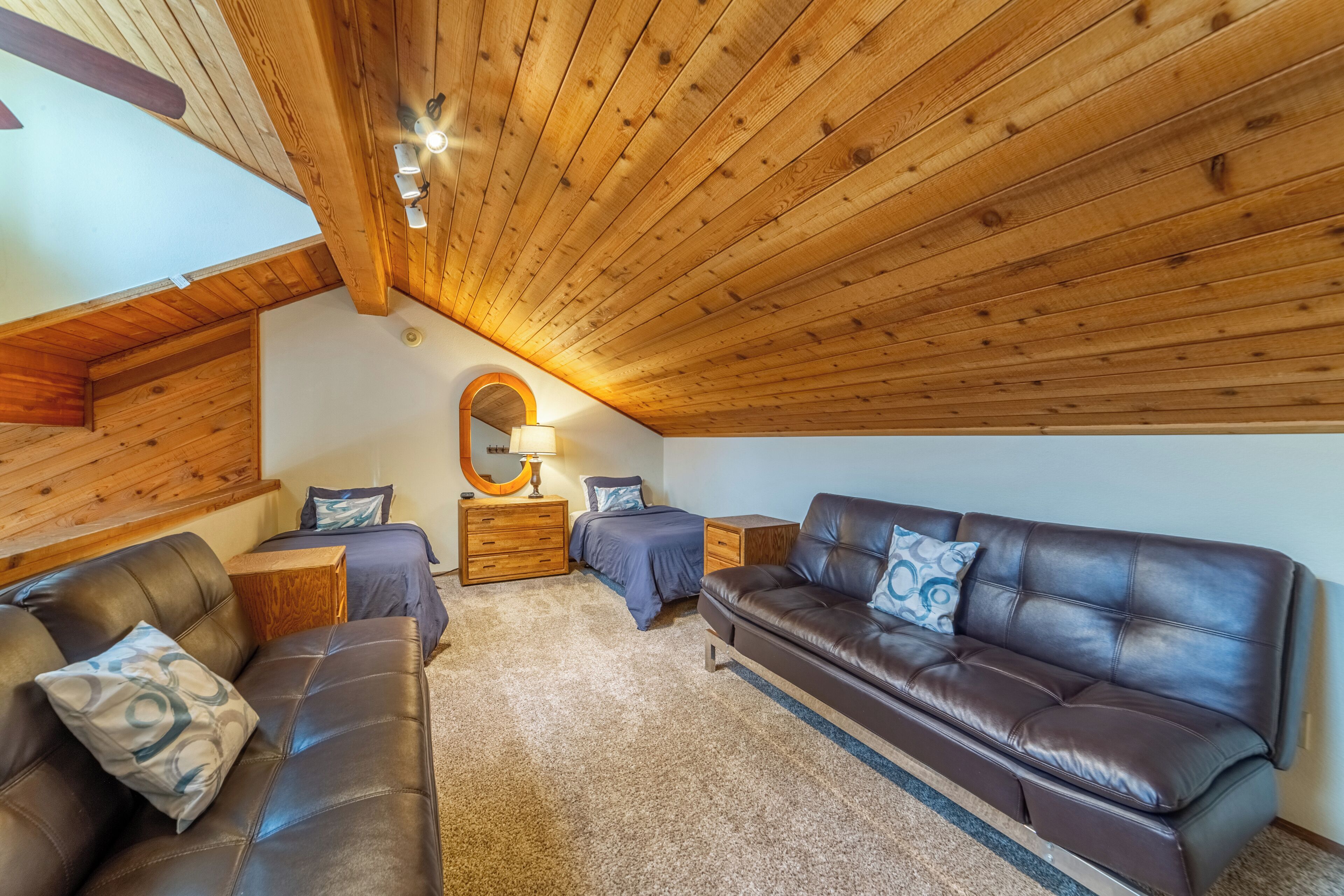 Pet-friendly Townhome Walk To Golf 314 - Mammoth Lakes, CA