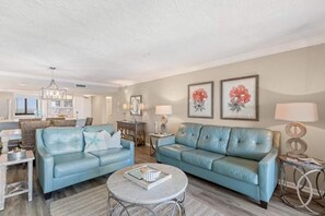 Edgewater Destin| High End Features + Dazzling Views & Amenities ...