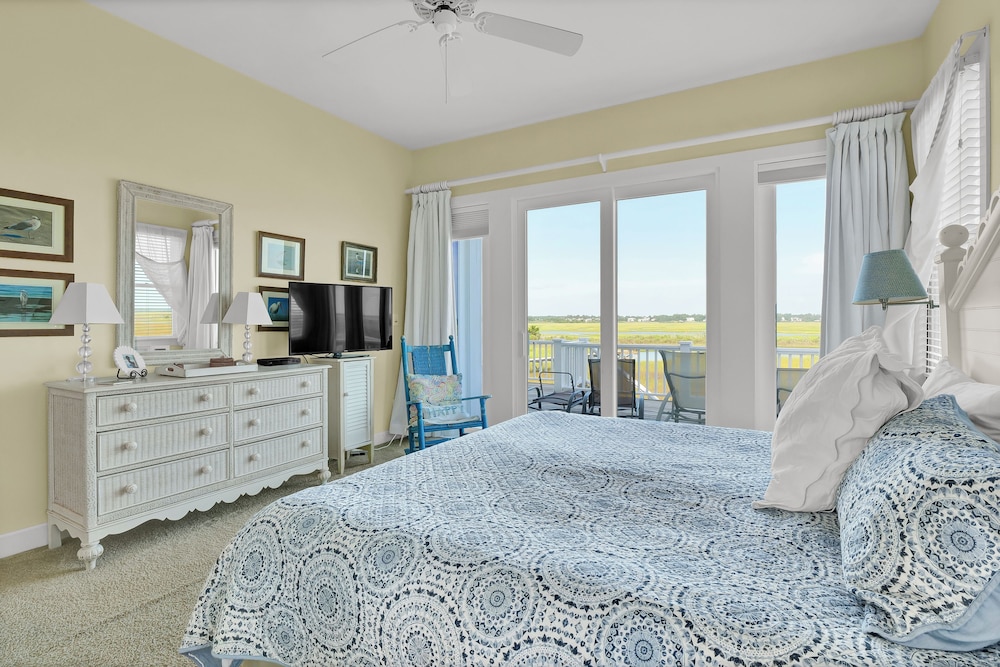 Early Busby - Contemporary Single Family Home On The Sound With Jacuzzi Tub - Wrightsville Beach, NC