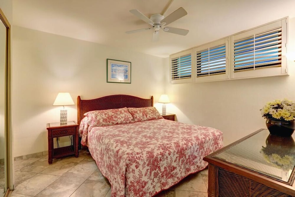 Oceanfront Paradise: Kihei Surfside #205 – Breathtaking Views! - Maui, HI