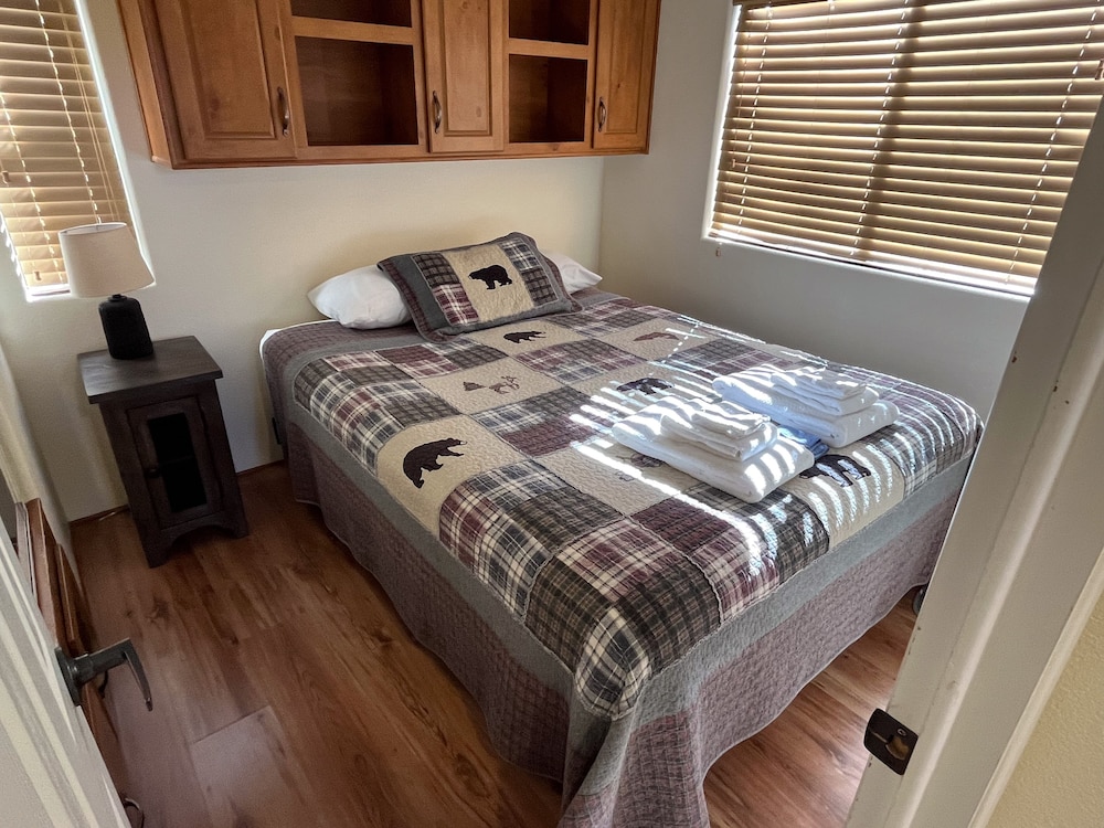 Cozy "Tiny Home" Style Cabin Perfect For Couples And Families - 콜로라도