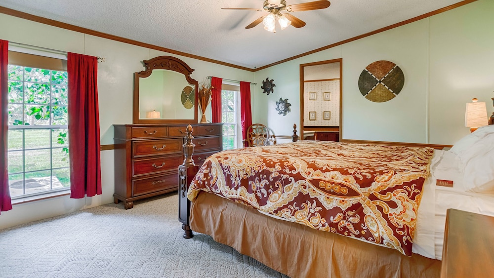 Lucky Stone Cottage - Quality Affordable Cayuga Lake Vacation - 인터레이큰