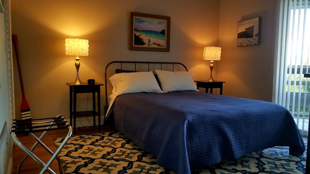 3 Bedroom Condo In Sea Woods - New Smyrna Beach, FL