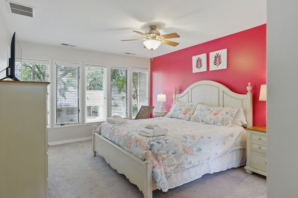33 Water Oak - Charming 3 Bedroom Home With Private Pool! - Bluffton, SC