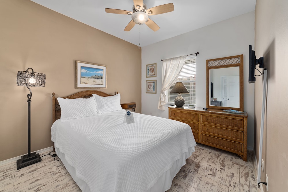 Private Balcony | Outdoor Pool | Liquid Life - Orange Beach, AL