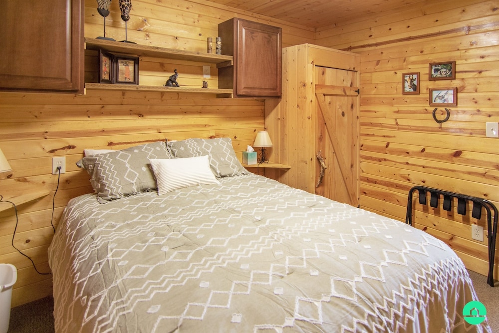 W-w: Long View "Safari" Cabin Overlooking Canyon! - Monticello, UT