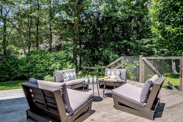 Stylish Perfectly Located Home With Heated Pool - The Hamptons, NY