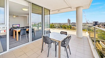 Apartamento, 2 quartos, vista para a cidade | Terraço/pátio
