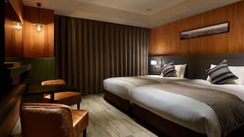 Quarto Standard, não fumadores (2 beds) | Cofre no quarto, com decoração personalizada