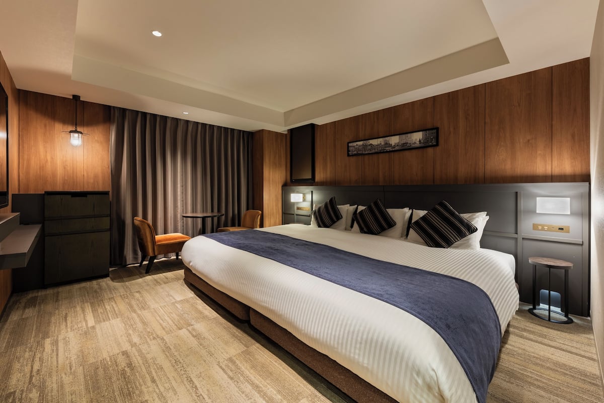 Quarto superior, 1 cama King, para não fumantes (WideKing) | Cofres nos quartos, individualmente decorados
