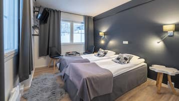 Quarto Económico, 2 camas individuais, não fumadores, casa de banho partilhada | 1 quarto, secretária, berços/camas para crianças, Wi-fi grátis