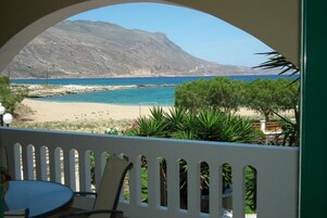 Superior Apartment, 1 Bedroom, Second Floor with Terrace | Vista para a água
