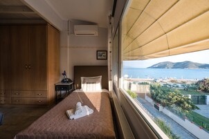 Vila luxo, 5 quartos, de frente para a praia | Vista para a água