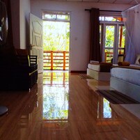 Quarto luxo, 1 quarto, para não fumantes, vista para a montanha | Cofres nos quartos, escrivaninha, espaço de trabalho para notebook