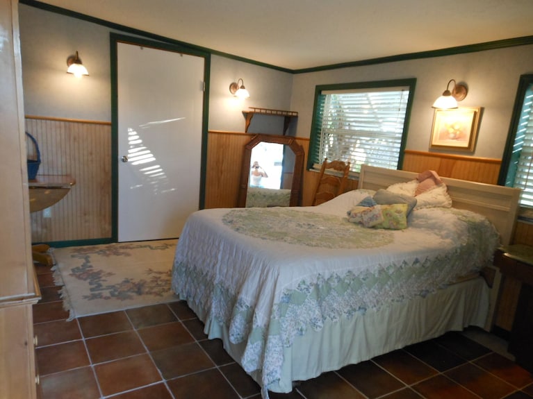 The Sebastian Studio - Sebastian, FL