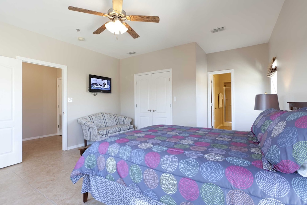 Marlin Cottages 12 - Tropischer Ausblick, Privater Balkon, Kurzer Fußweg Zum Strand, Fußweg Zum Unterhaltungsviertel, Pool & Bbq - Texas