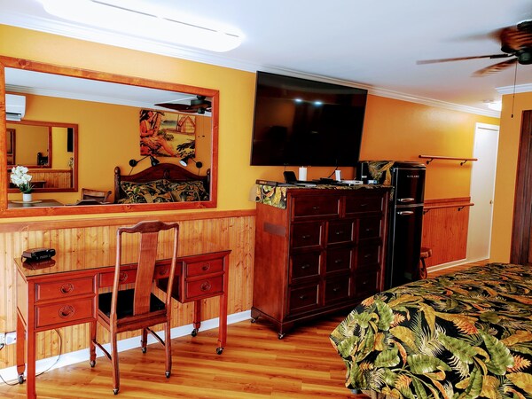 #324 - Direct Oceanfront Kauai Rental By Owner Ocean View Free Wifi Parking A\/c - Hawaii