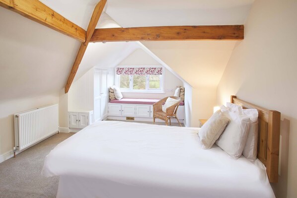 Casa, 4 quartos | 4 quartos, roupa de alta qualidade, ferro/tábua de engomar