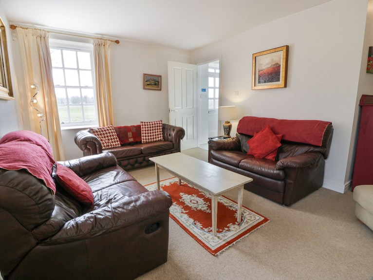 Kennels Cottage, Pet Friendly, With A Garden In St Boswells - Melrose