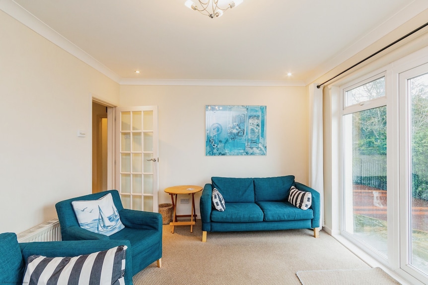Sea Grove - A Bungalow That Sleeps 7 Guests In 3 Bedrooms - Isle of Wight