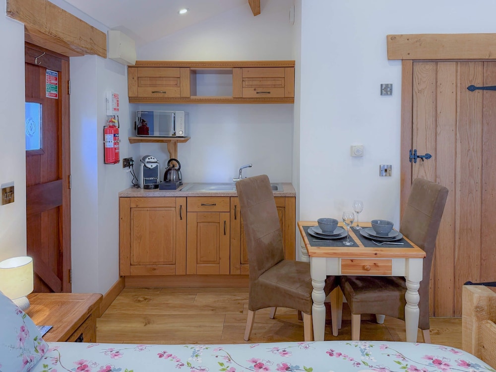 Self-catering Room Only Accommodation In Bude - Bude