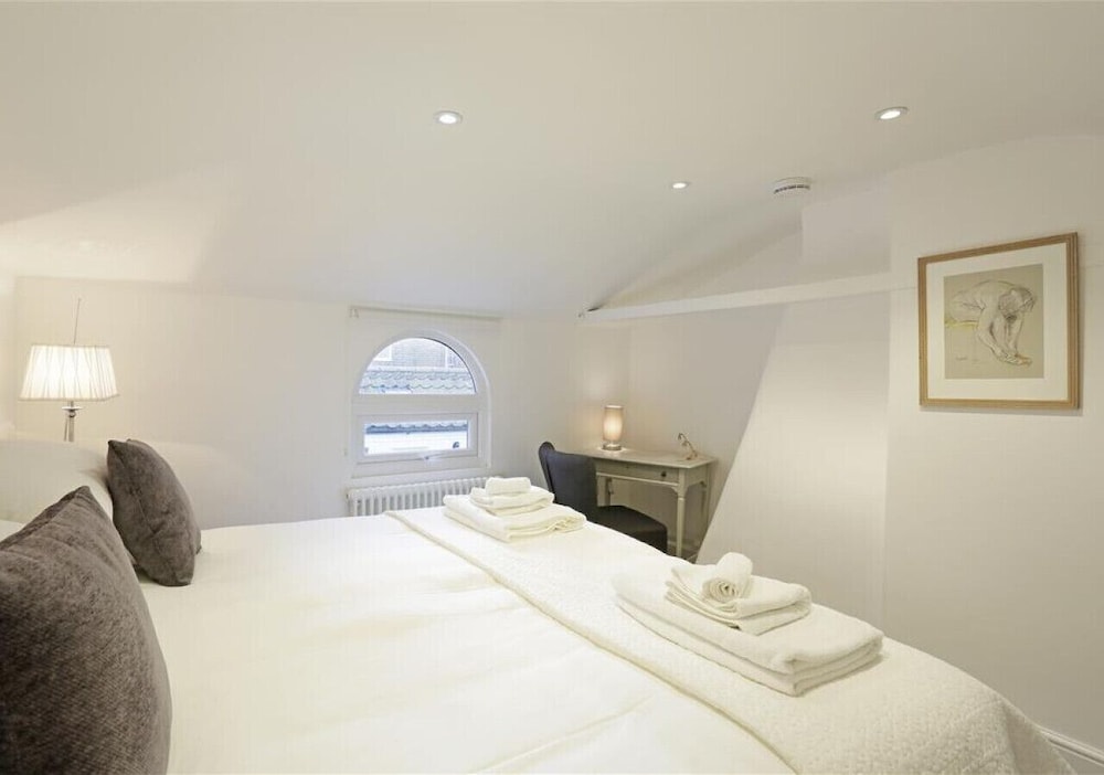 The Secret Cottage - Two Bedroom House, Sleeps 4 - Aldeburgh