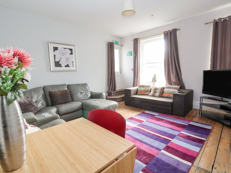 Ship Inn, Pet Friendly, Character Holiday Cottage In Old Colwyn - 蘭迪德諾